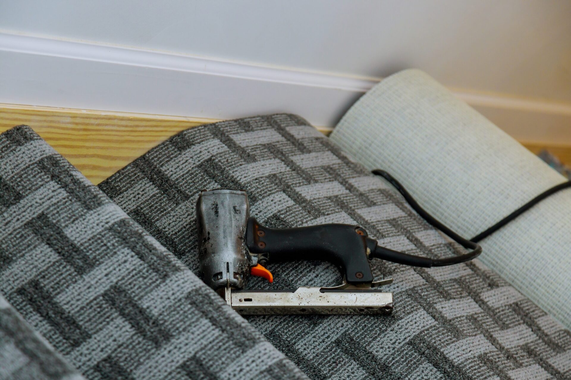 A Step-by-Step Guide to Measuring and Installing Wholesale Carpet